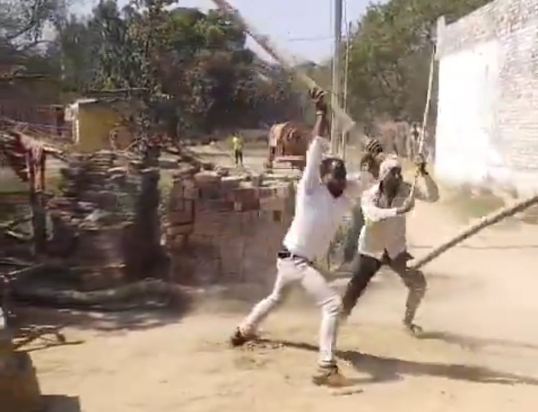 Bloody clash between two parties over land dispute, four people ...